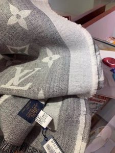 LV Beige Monogram Giant Shawl MP2412 – Rezalu Luxury Fashion